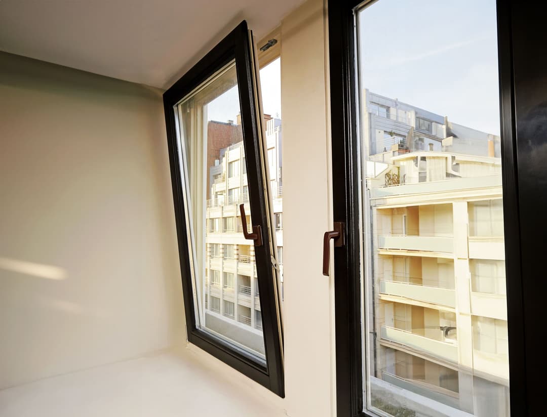 Tango: Versatile & Secure Tilt Turn Window - Frank™